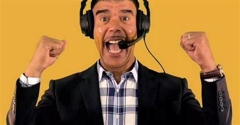 Unbelievable Jeff Chris Kamara Is Bringing Out A Christmas Album Lincolnshire Live
