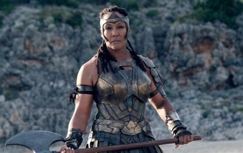 8 Hot Sexy Ann Wolfe Bikini Pics