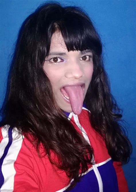 Longest Tongue In The World Pedro Pascal Tongue Prom Hair