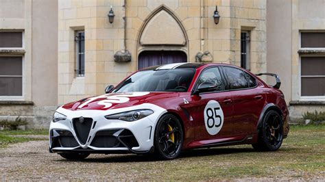 Alfa Romeo Giulia Gtam With Silverstone 1972 Livery 2021