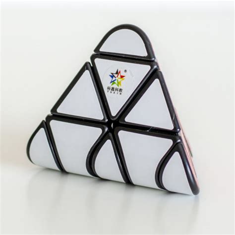 Yuxin Round Pyraminx Poklonicom