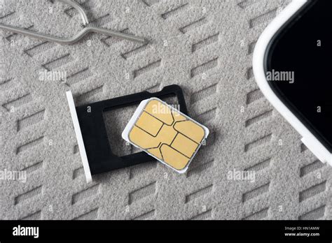 Insert Sim Hi Res Stock Photography And Images Alamy