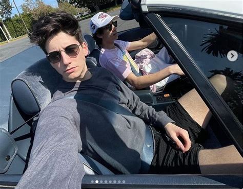 360 Ideias De Milo Mahen Zombie Filme Filmes Zombies