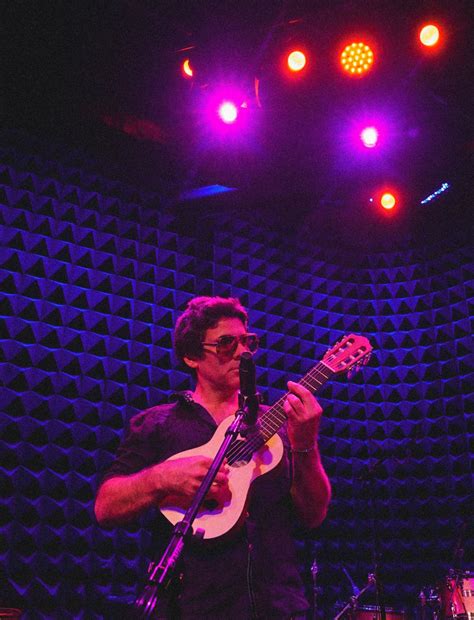 Zeid Hamdan The Power Of Music In Love And Politics Al Rawiya