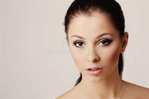 Retrato De La Belleza Foto De Archivo Imagen De Colorante 29806076