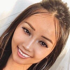 Faye Miah - Age, Family, Bio | Famous Birthdays