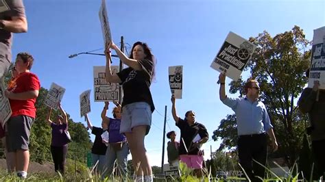 Meriden Schools Prepare For Potential Bus Driver Strike Nbc Connecticut
