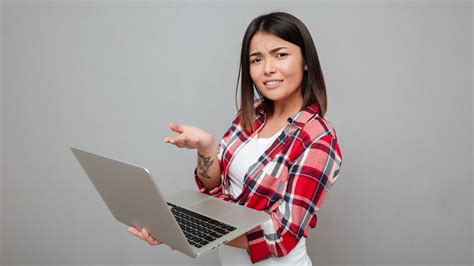 Laptop को बंद करने के लिए आप भी कर सकती हैं इन Shortcut Key का इस्तेमाल How To Shut Down The