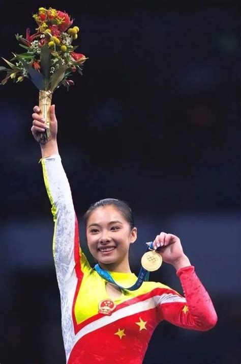 刘璇养娃有多绝？吃葡萄干切半儿，出门吃饭自带食材和锅 知乎