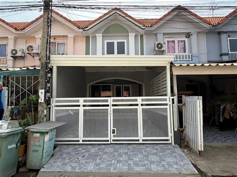 ขายทาวน์เฮ้าส์ ถนนประชาอุทิศ 90 แต่งสวย ทำเลดี ราคาถูก เชื่อมถนนสุขสวัสดิ์ ซอยกระทิงแดง หมู่บ้าน