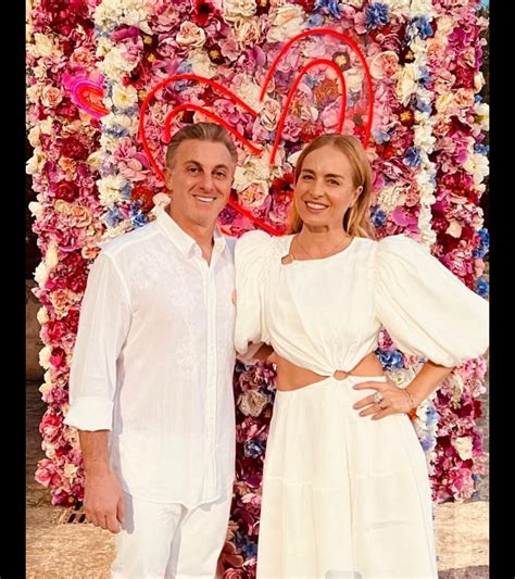 Foto Luciano Huck Completa 51 Anos E Angélica Faz Surpresa Com Vídeo