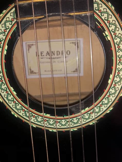 მუსიკალური ინსტრუმენტების ყიდვა გაყიდვა იყიდება ლეანდროს კლასიკური გიტარა ფასი 150ლარი