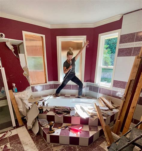 Kate Campbell Holmes On Homes