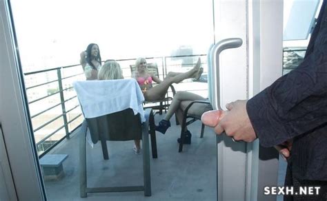 Свингерская вечеринка прошла на ура Pic