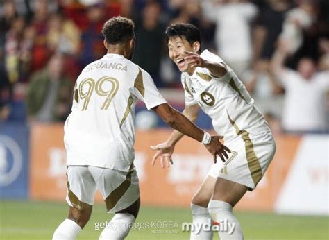 해트트릭이 이렇게 쉬웠나 부앙가→손흥민→부앙가→다음은 또 손흥민 해트트릭 주고받은 흥부 듀오