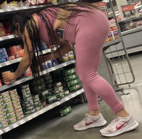 Thick Latina Milf In Pink Alo Gym Outfit With Boob Window Spandex