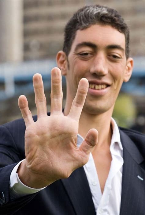 Султан Косен самый высокий человек в мире 26 фото