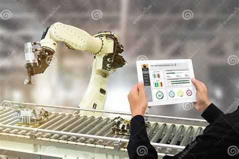 Iot Industry 40 Conceptindustrial Engineer Using Software Augmented Virtual Reality In Tablet