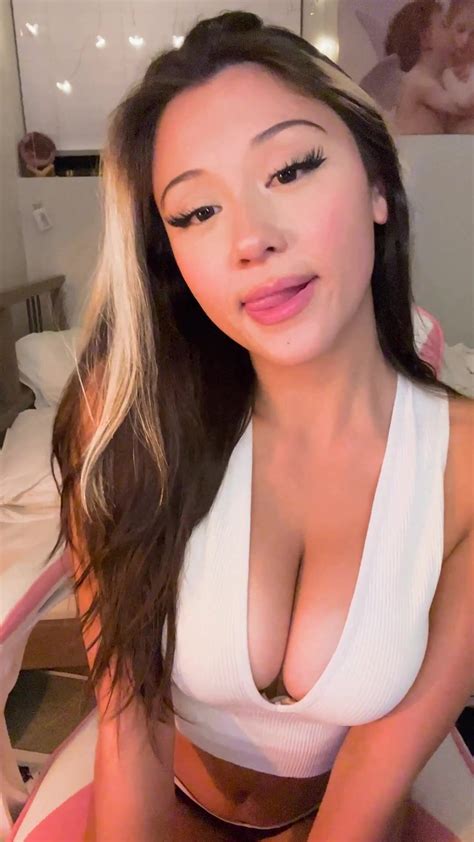 Как вы думаете сможете ли вы устоять перед этой азиатской красавицей