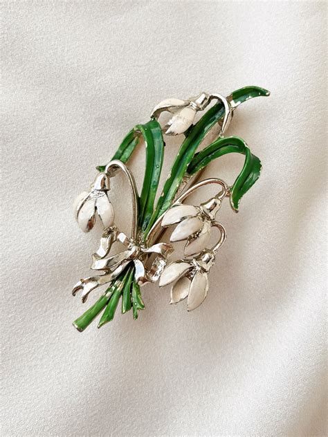 Винтажная брошь «Подснежники от Exquisite