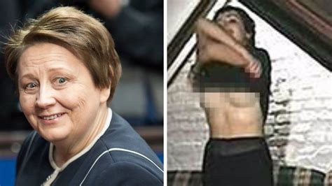 Skand L V Loty Sku Mluv Premi Rky M La Kdysi Bl Zko K Pornu Fotky Jsou Na Internetu Extra Cz