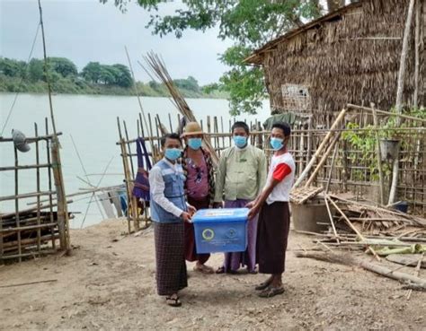 လေဘေးသင့် နေအိမ်ပြိုပျက် မိသားစုဝင်များသို့ ကျေးရွာအရောက် သွားရောက်ထောက်ပံ့ Information And