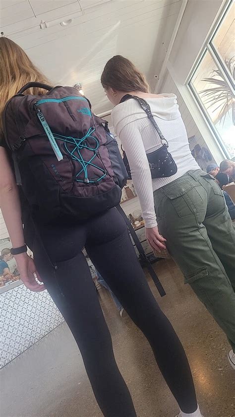 Super Tight Body Gap With Kitty Spandex Leggings And Yoga Pants Forum