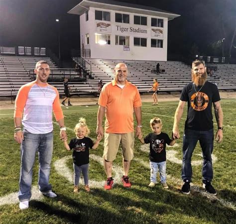 Jordan Burdue Jordan Burdue Added A New Photo