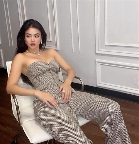 Vicky Model Escort Secret Doha Call Girls