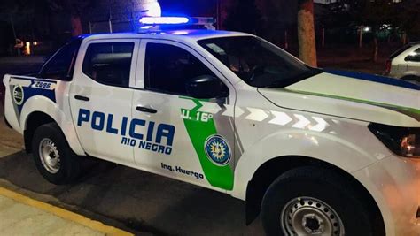 Drástica Reacción De Un Joven Que Interrumpió En El Trío Sexual De Su