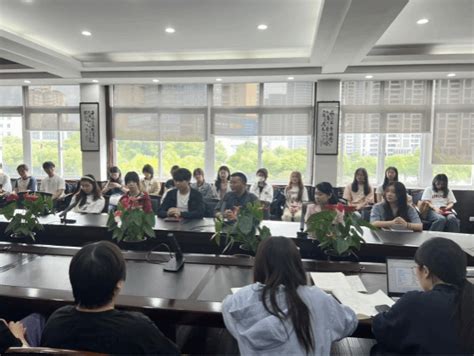 以梦为马，礼赞成长——记22级英语（师范）2班温州市南浦实验中学锦绣校区教育见习见面会 外国语学院