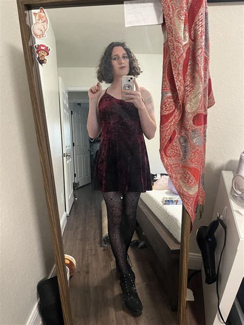 Your Local Trans Skater Girl Who Cannot Get The Board Of The Ground R