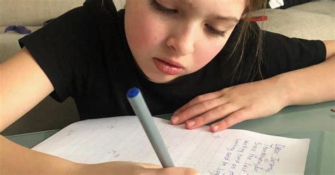 Dream Big Aspiring Pilot Emily 10 And Jetstars Chief Pilot Become