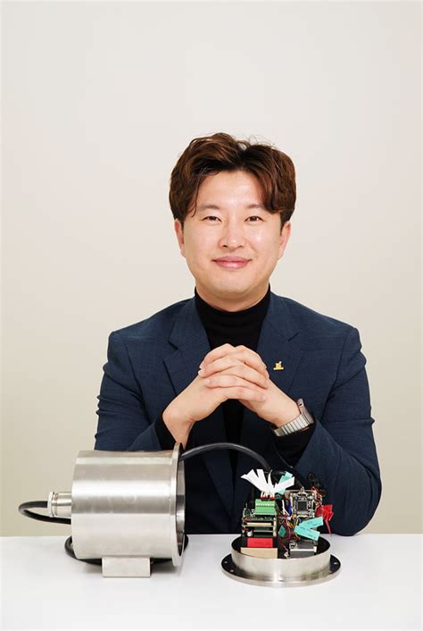 광주정보문화산업진흥원 2023년 창업도약패키지 선정기업 Ir센서 및 카메라 제조 물류 로봇을 제조하는 유니컴퍼니 │ 매거진한경