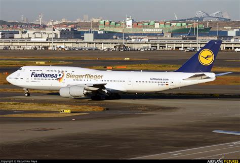 D Abyi Lufthansa Boeing 747 8 At Tokyo Haneda Intl Photo Id