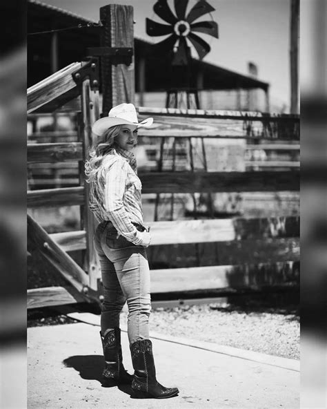 Valentina Shevchenko Scrolller