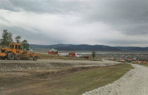 Хөвсгөл нуурын байгалийн цогцолбор газарт 37 9 км хатуу хучилттай зам тавьж байна