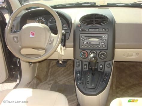 2003 Saturn VUE V6 AWD Light Tan Dashboard Photo 77791820 GTCarLot Com
