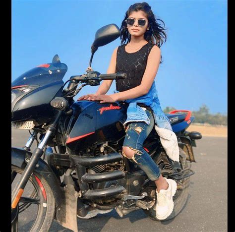 Trend Trend Trending Virel Trendingreels Virelgirl Virelreels