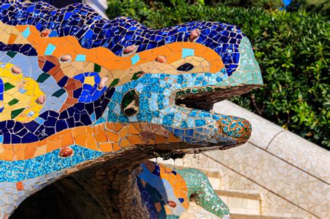 스페인 바르셀로나 구엘 공원에 있는 가우디의 여러 가지 빛깔의 모자이크 용 도롱뇽 구엘 공원에 대한 스톡 사진 및 기타 이미지 구엘 공원 도롱뇽 0명 Istock