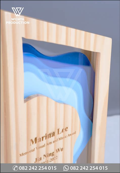 Plakat Kayu Marina Lee Memorial Visual Arts And Music Award