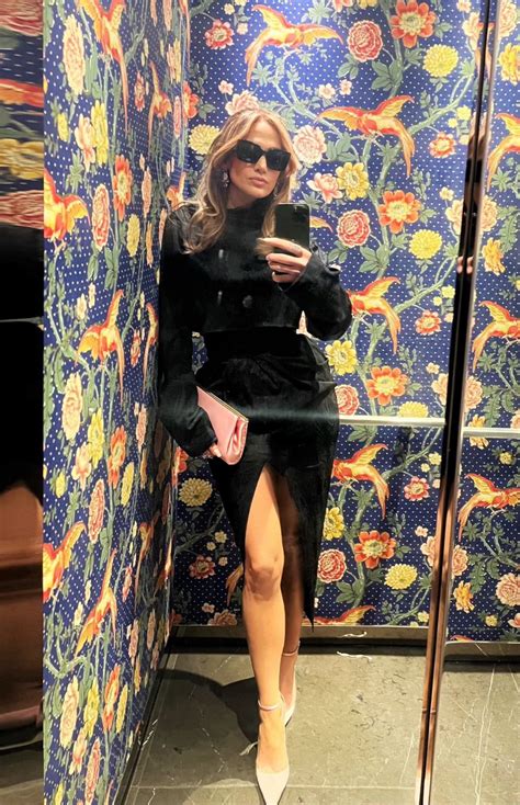 Jennifer Lopez Outfit 01062024 • Celebmafia