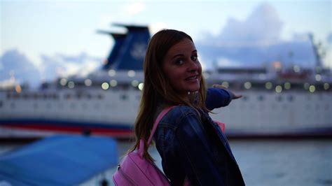 Ялта ГОЛЫЕ на пляже Цены на массандровском пляже ШОКИРУЮТ Набережная Youtube