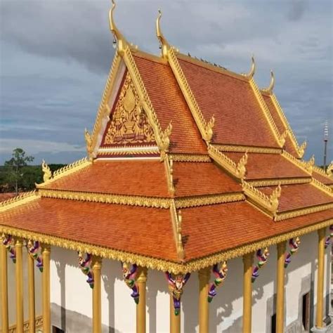 សិប្បកម្ម ឡគ្រឿងណ៍ណ រ៉ងរ៉ាវី