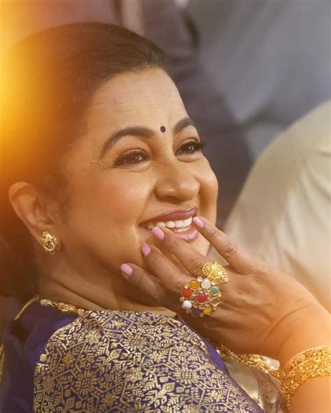 இந்த சிறு வயது புகைப்படத்தில் க்யூட் ஆக இருக்கும் முன்னணி நடிகை யார் தெரியுமா இவர் நடிகை