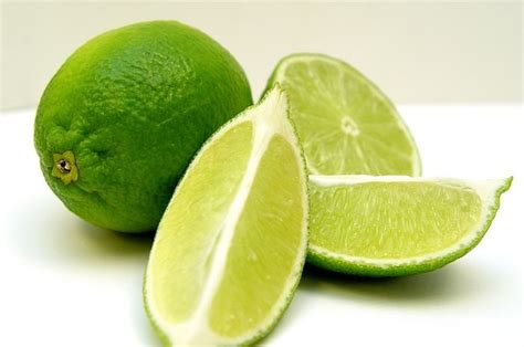 Ingat Jeruk Lemon Atau Jeruk Nipis Itu Tidak Ada Bedanya Keduanya Sama Sama Baik Untuk Tubuh