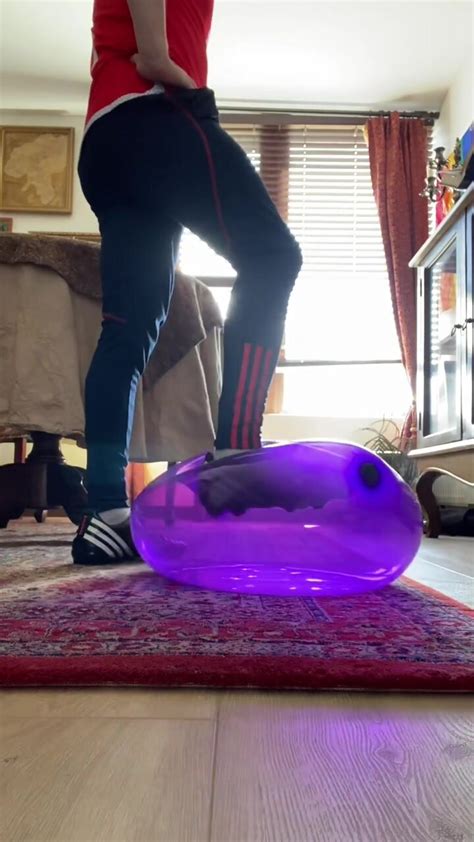 Balloon Stomping Wearing My Colors Thisvid Com