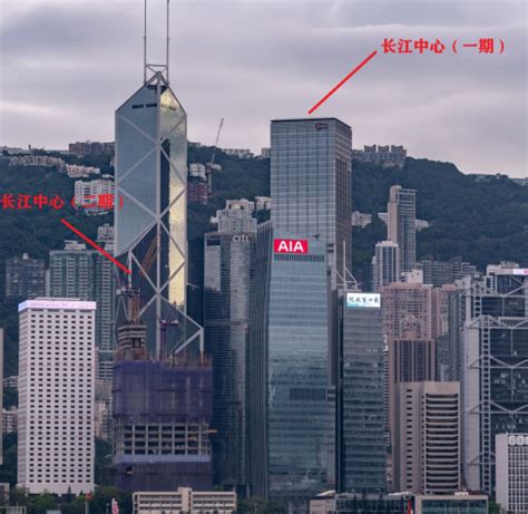 李嘉诚投资近百亿，建设长江中心二期，却因为挡住地标而引争议中银大厦李嘉诚中环新浪新闻