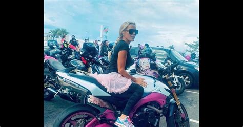 Ophélie Winter Sur Instagram Le 13 Mars 2022 Purepeople