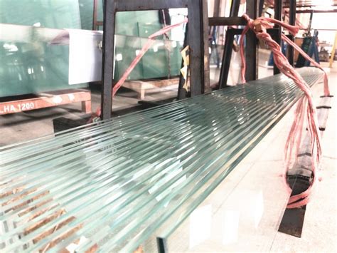 Super Height Glass Fin Made Of 25mm Tempered Laminated Glass Shenzhen